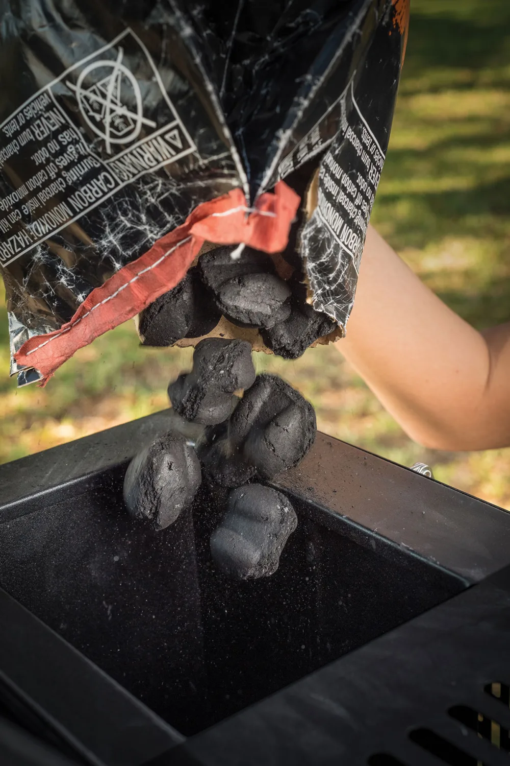 Digitaalne söegrill / suitsuahi Masterbuilt Gravity Series™ 800 Digital ...